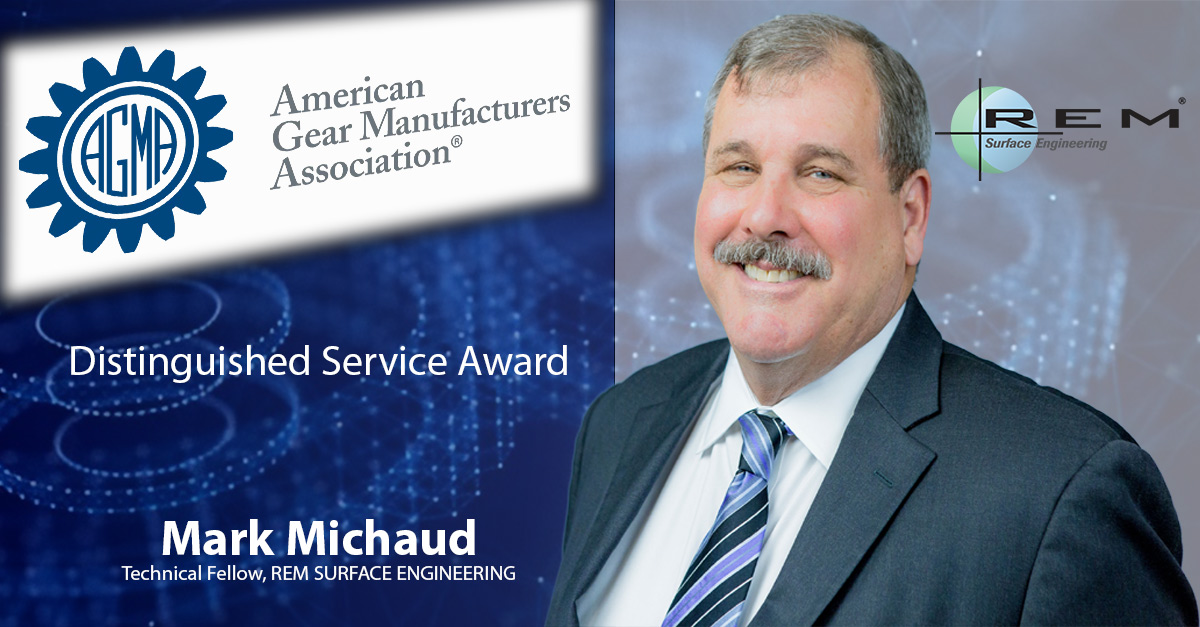 Mark Michaud von REM Surface Engineering bei der Preisverleihung im ...